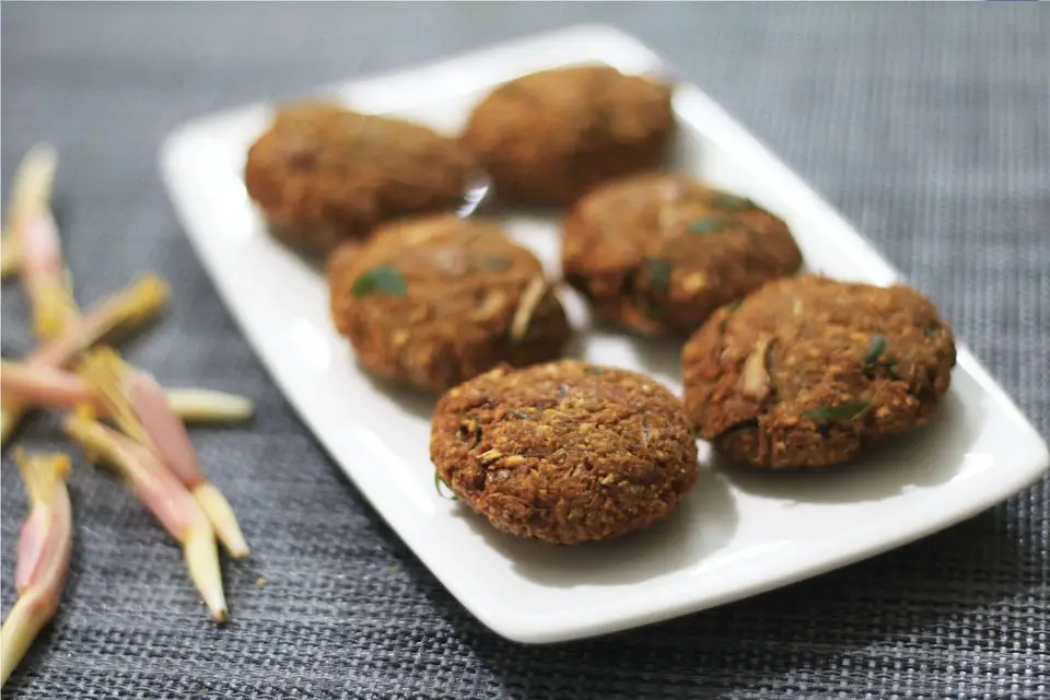 Vazhaipoo Vadai - Banana Flower Vadai Recipe - The Indian Claypot