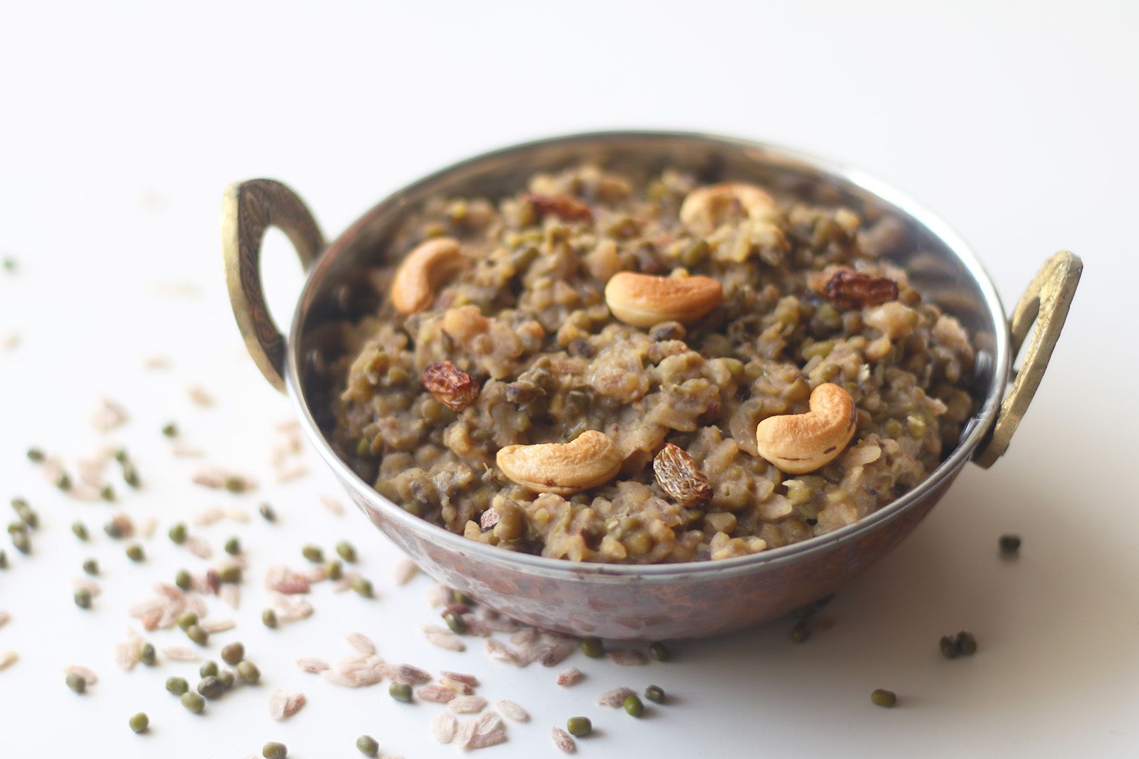 Pasi Payaru Aval Pongal - Green Gram Sweet Pongal - The Indian Claypot